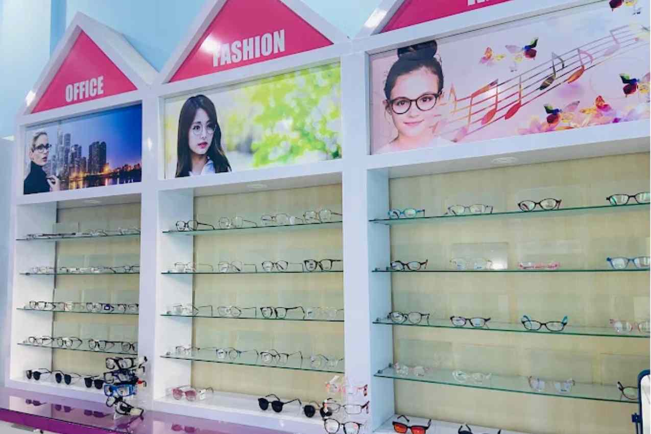 Tentang Optik Cahaya Truevue - Cahaya Truevue | Optik Terpercaya